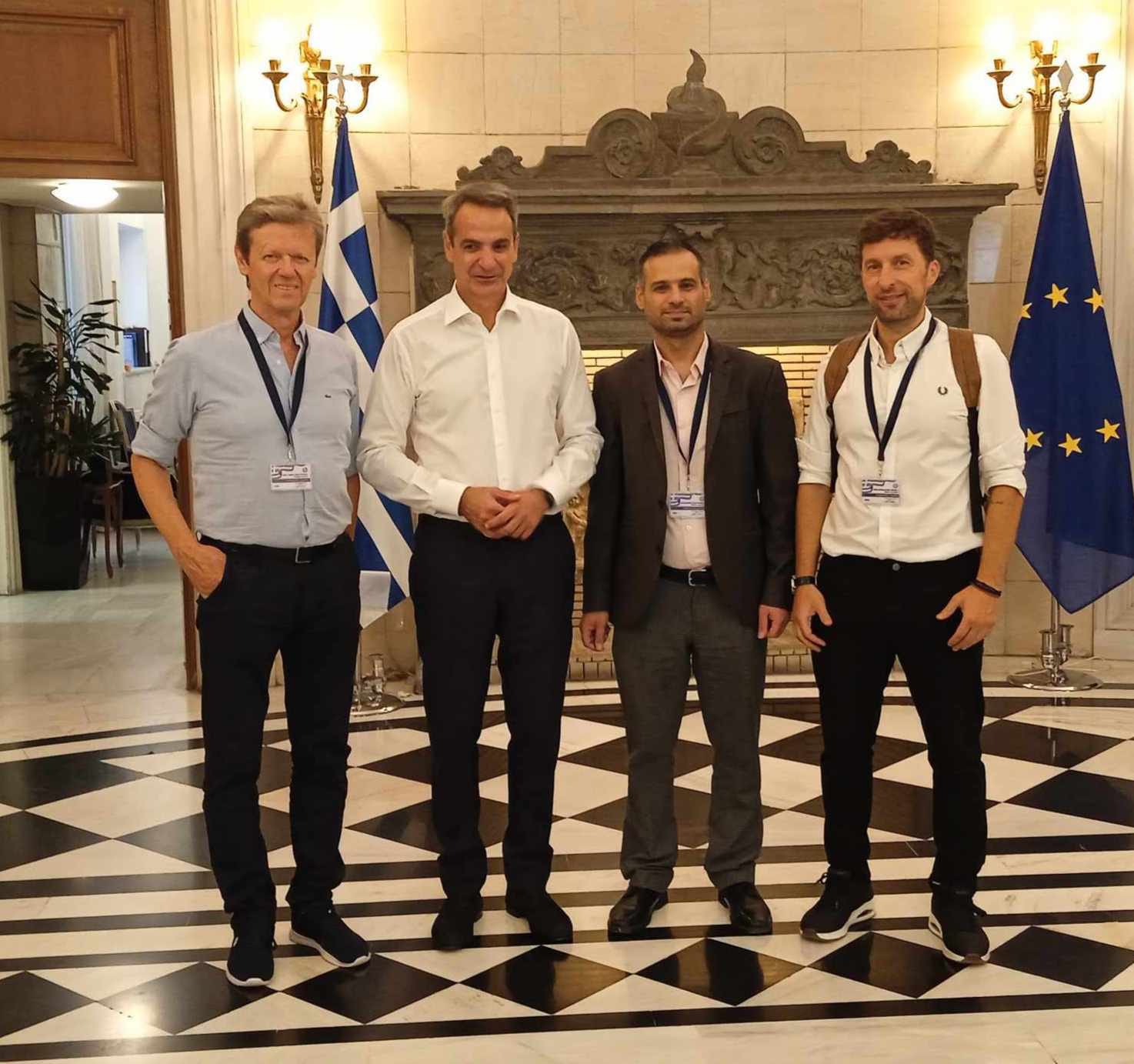 Συνάντηση της Ένωσης Συντακτών Επαρχιακού Τύπου με τον Πρωθυπουργό και ...